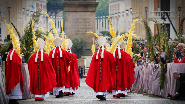 Easter in the Vatican: How Holy Week Is Celebrated in the Vatican ...