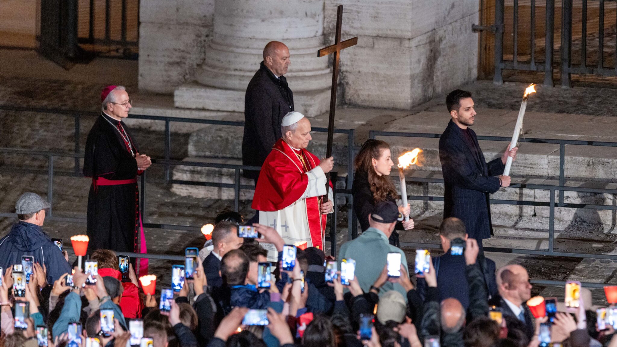 PHOTOS: Pope Leo XIV Carries Cross at Colosseum